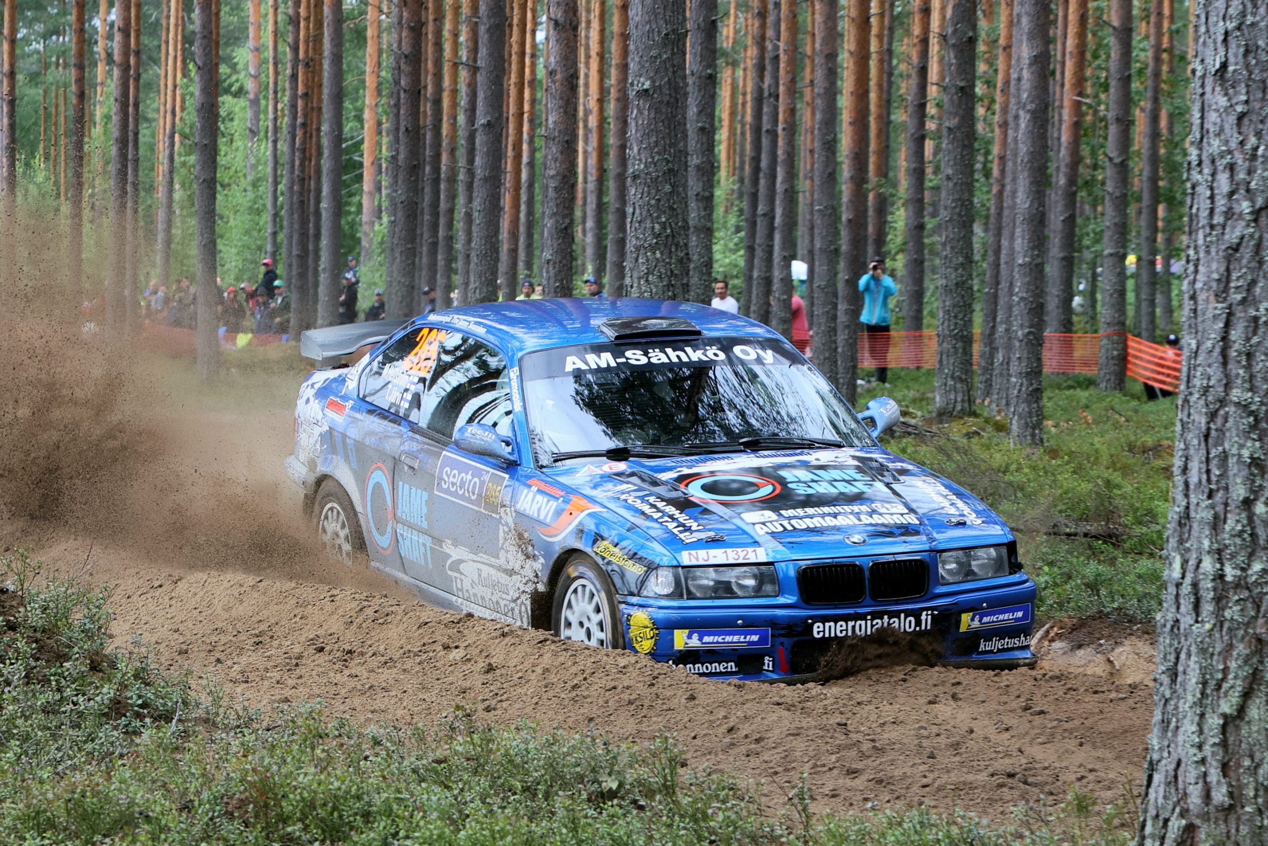 MKH Racingin Vetomies nappisuoritus - F-Cup Rallisarja